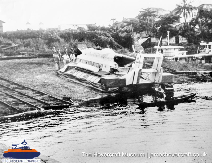 SRN6 with Hovertravel:: jameshovercraft.co.uk